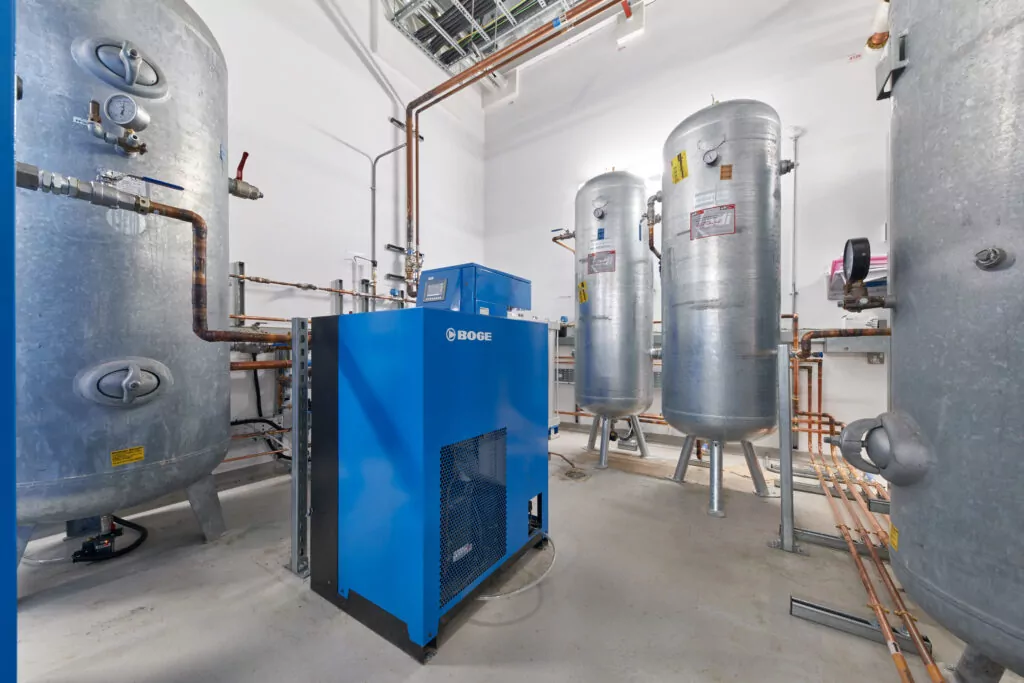 EMPOWERING DIGITAL-FIRST DOCUMENT MANAGEMENTFOR IMPROVED PROJECT DELIVERY - Pentagon Solutions